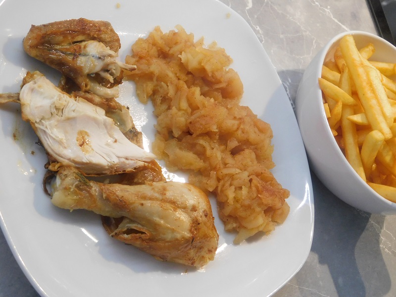 Poulet rôti compote frites - hello-cookers.com